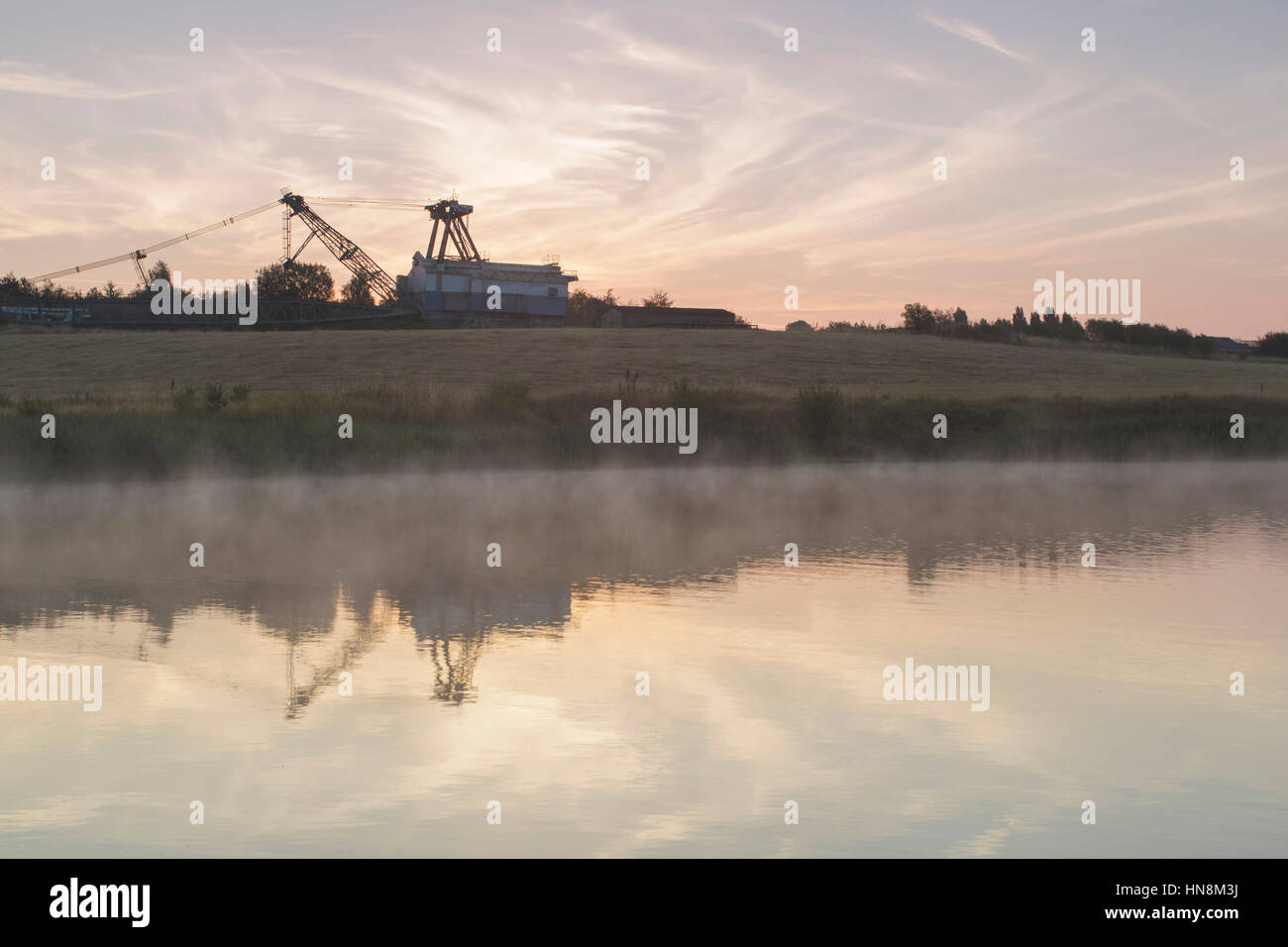 Uk dragline hi-res stock photography and images - Alamy