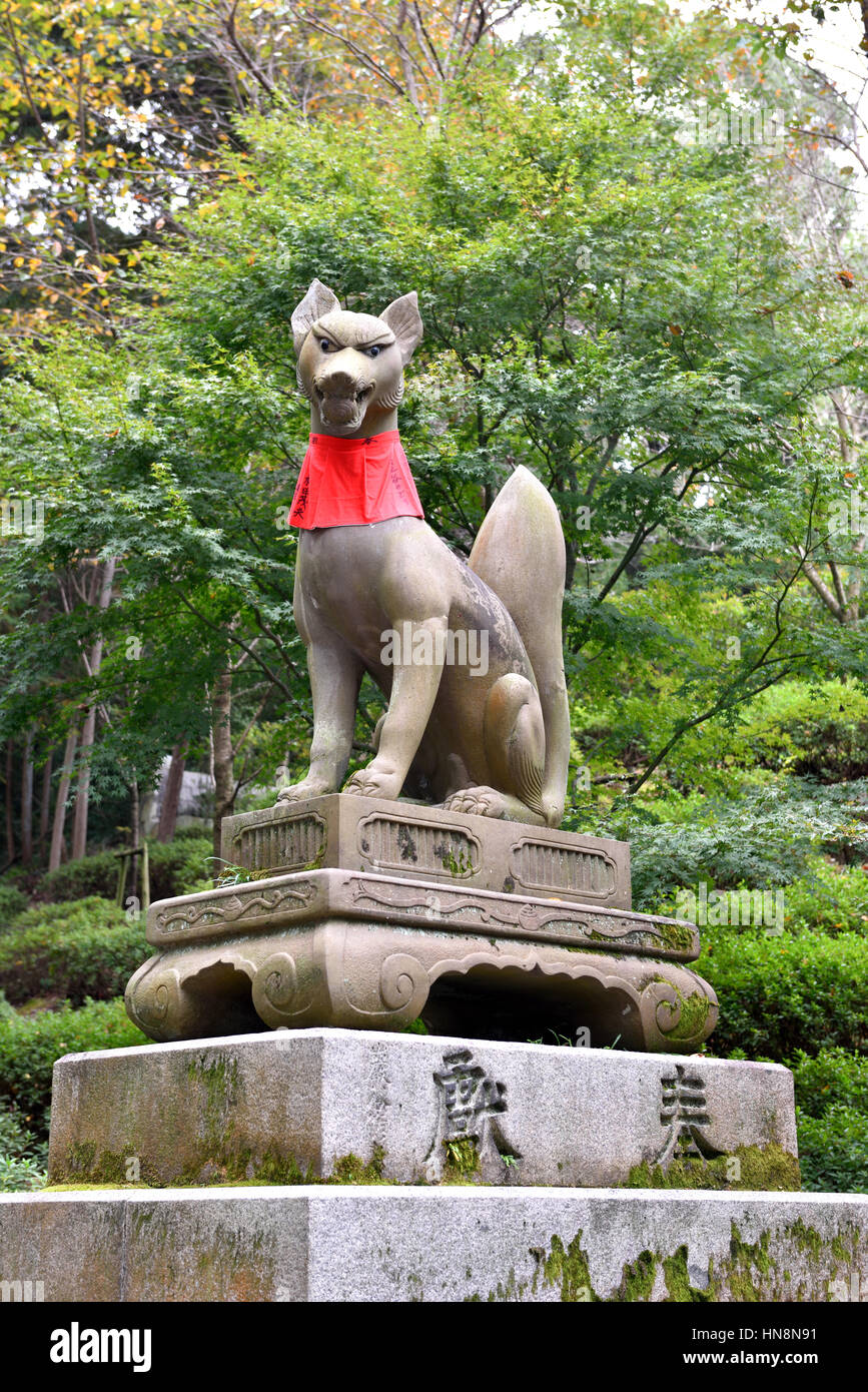Statue fushimi inari shrine kyoto hi-res stock photography and images ...