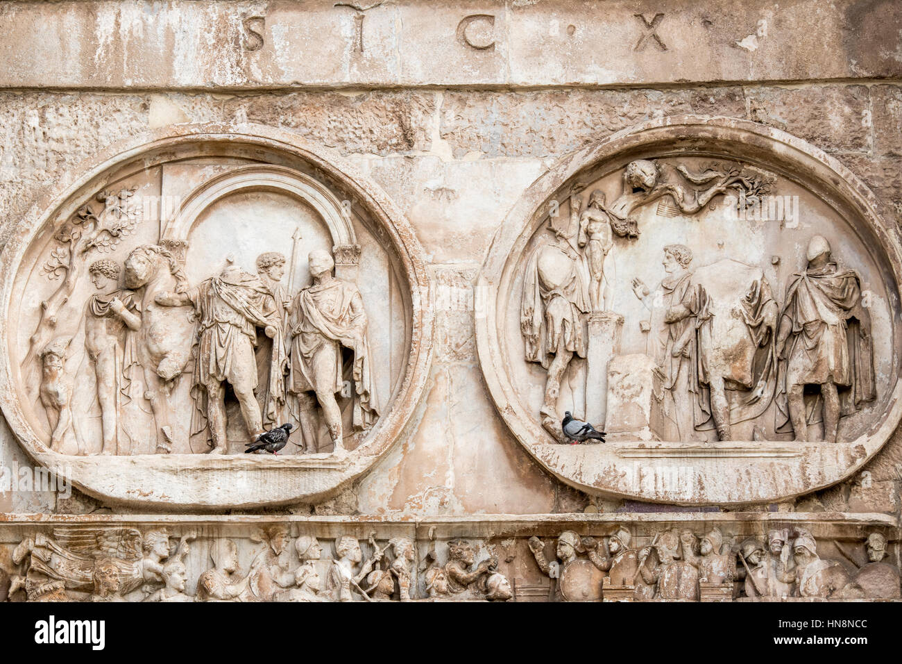 Reliefs of the arch of constantine hi-res stock photography and images ...