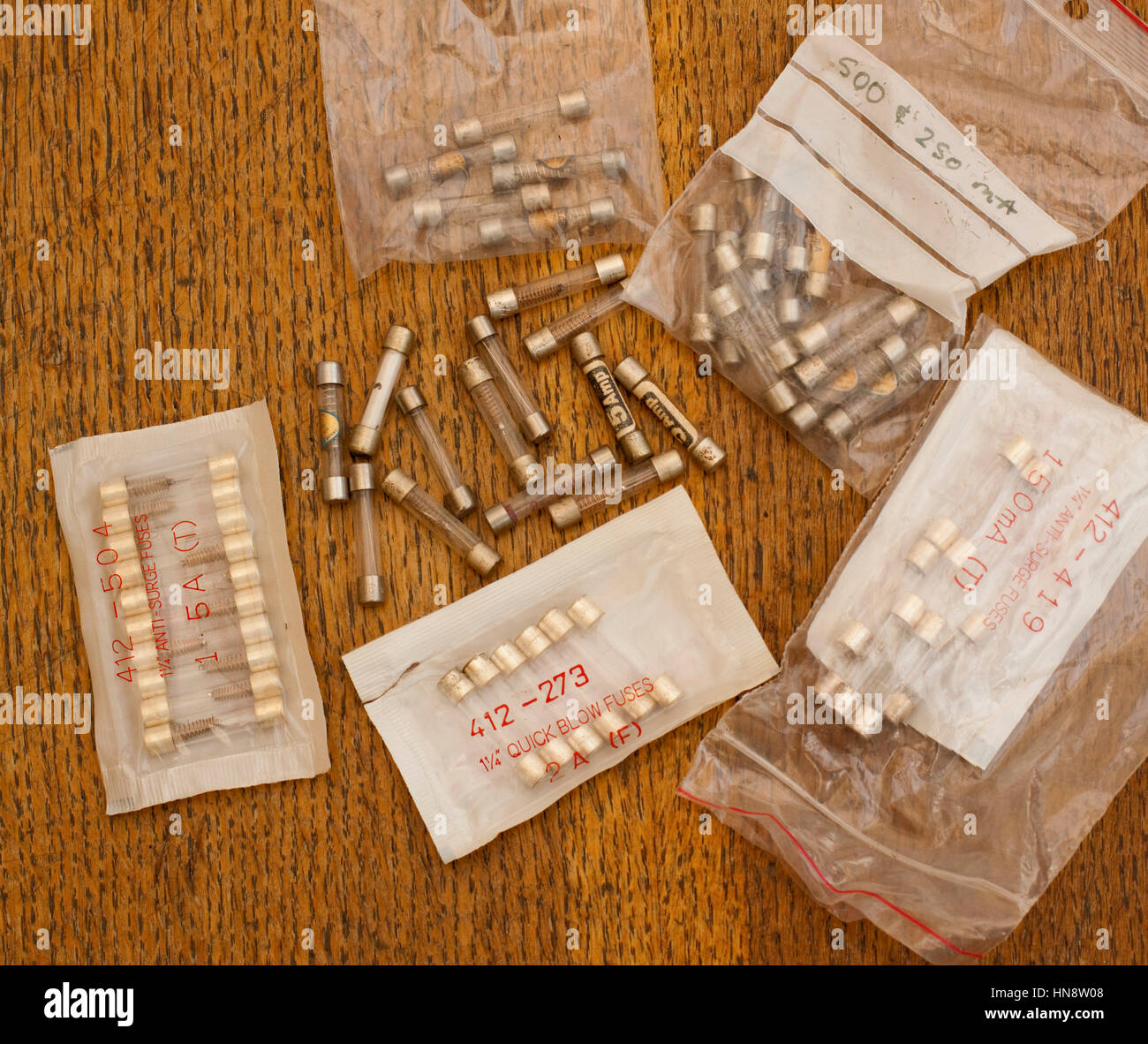 Electrical loads hi-res stock photography and images - Alamy