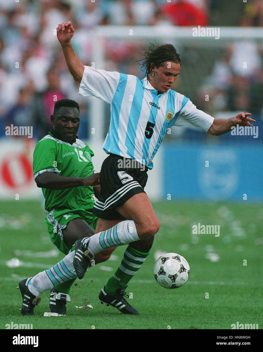 Daniel amokachi nigeria hi-res stock photography and images - Alamy
