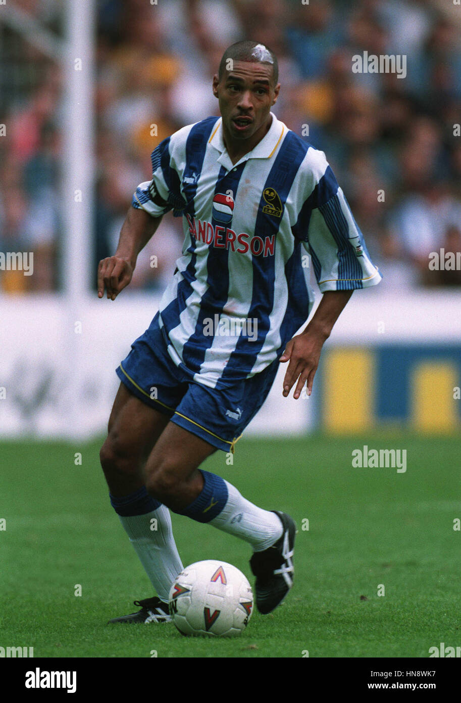 DES WALKER SHEFFIELD WEDNESDAY FC 23 August 1994 Stock Photo - Alamy