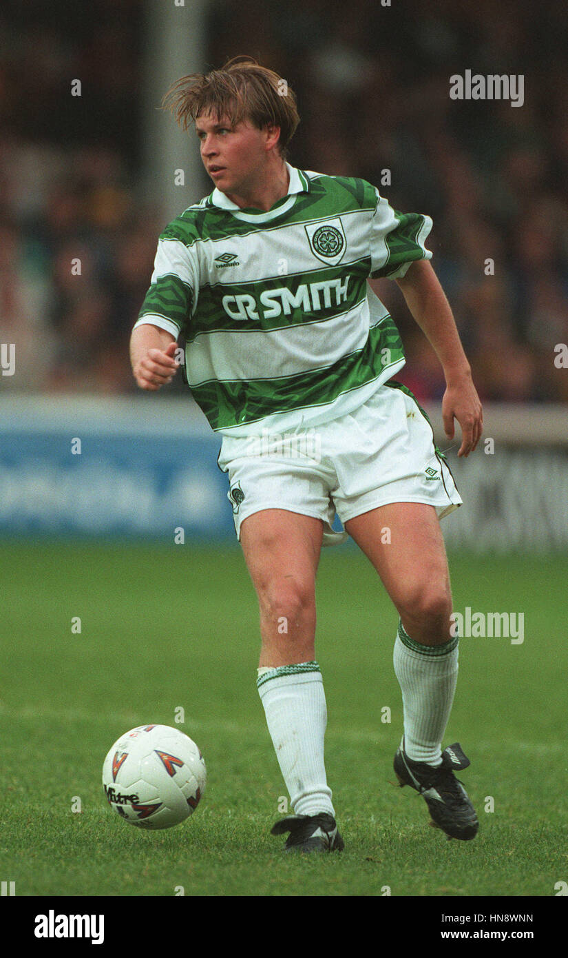 MARK MCNALLY GLASGOW CELTIC FC 05 October 1994 Stock Photo - Alamy