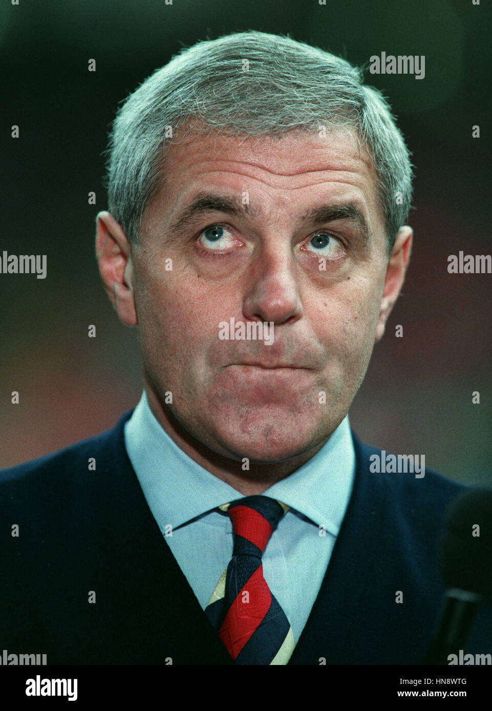 WALTER SMITH GLASGOW RANGERS FC MANAGER 02 November 1994 Stock Photo ...