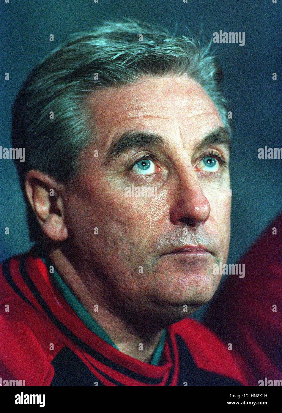 ROY EVANS LIVERPOOL FC MANAGER 01 December 1994 Stock Photo - Alamy