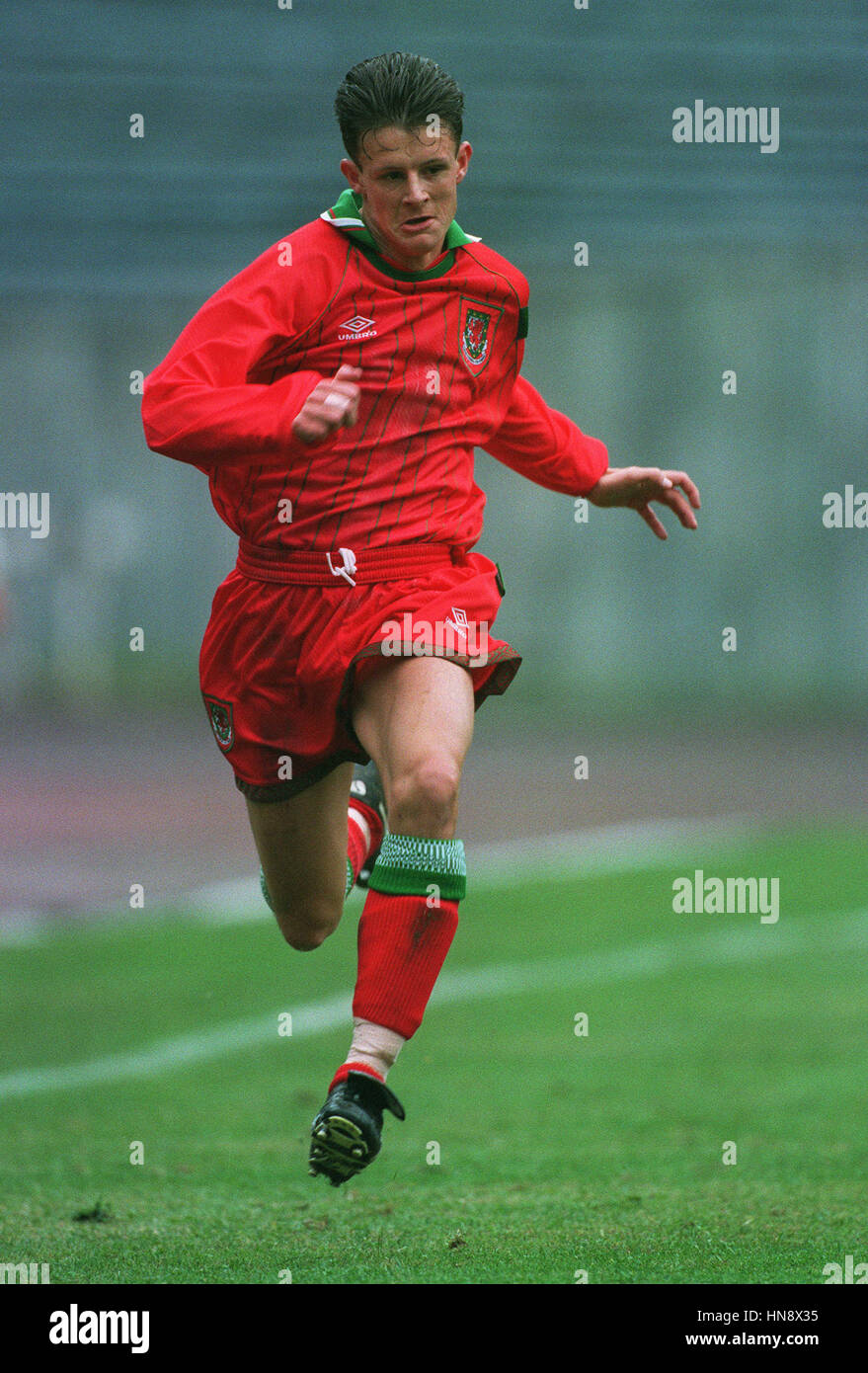 LEE JONES WALES U21 & LIVERPOOL FC 28 December 1994 Stock Photo - Alamy