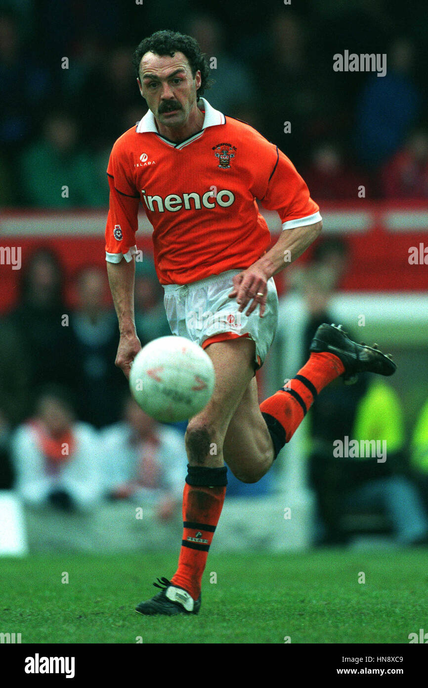 GARY BRIGGS BLACKPOOL FC 03 May 1994 Stock Photo - Alamy