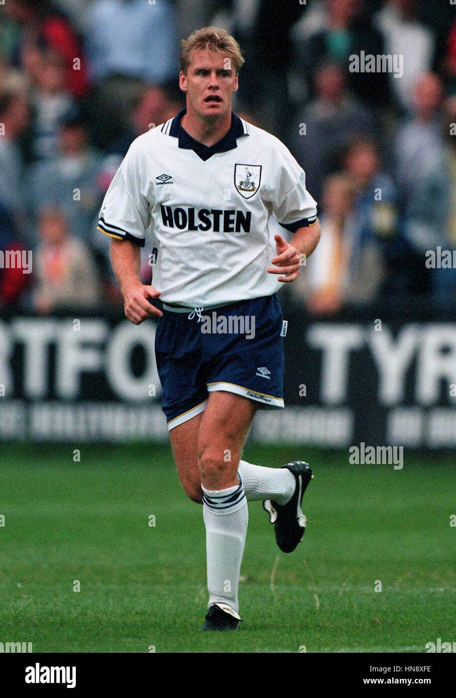 KEVIN SCOTT TOTTENHAM HOTSPUR FC 12 August 1994 Stock Photo - Alamy