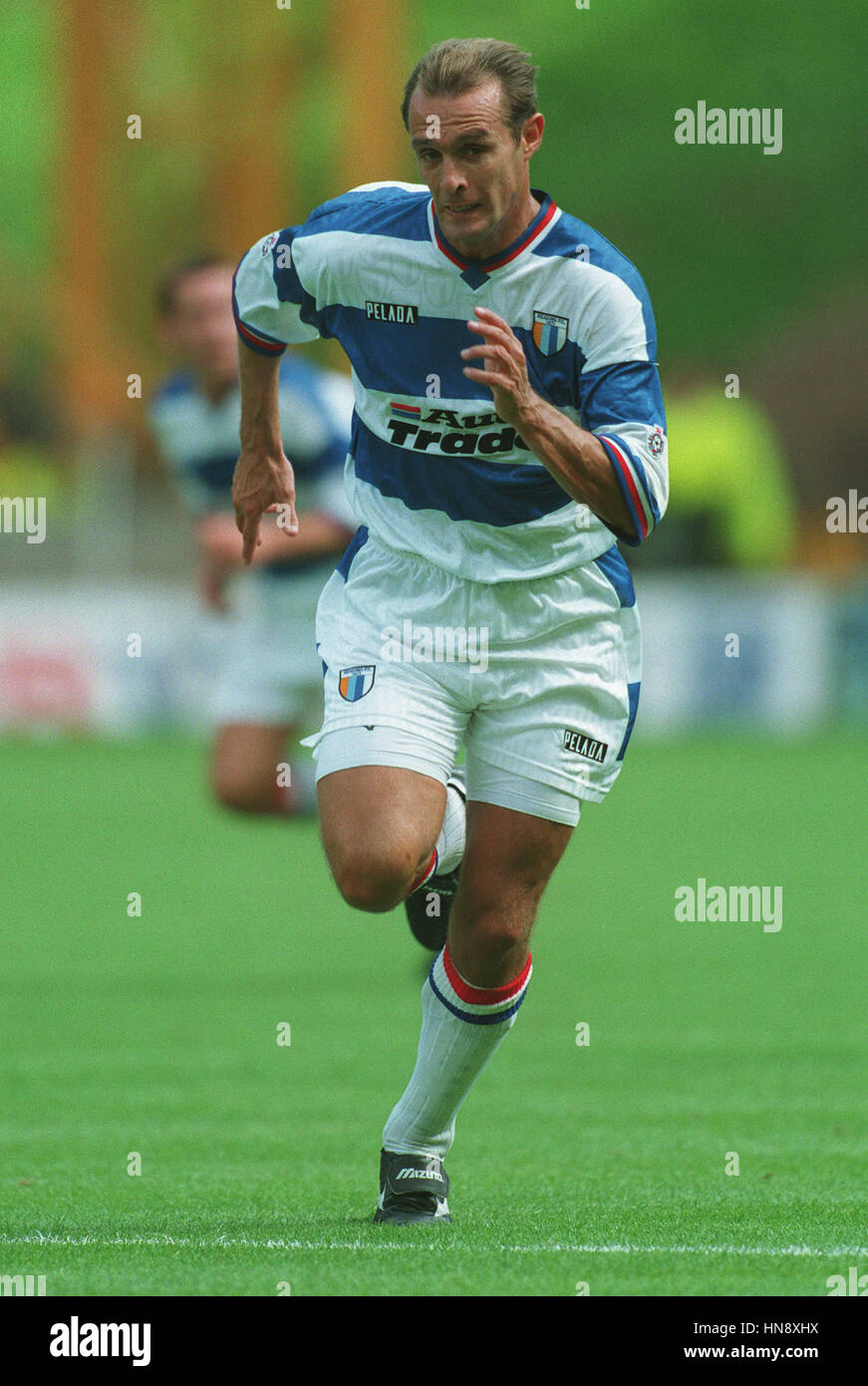 Jimmy quinn reading hi-res stock photography and images - Alamy