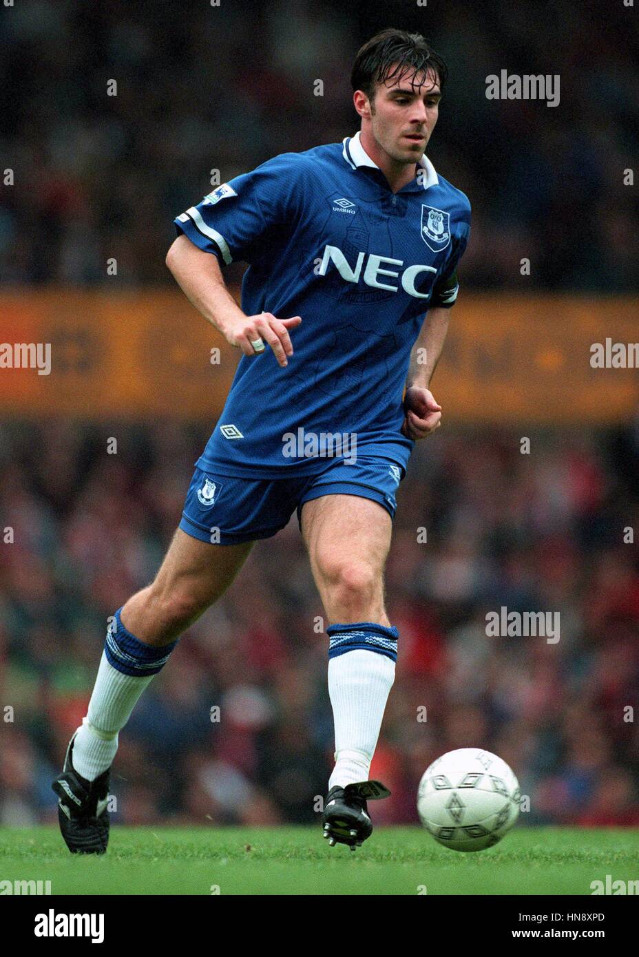 DAVID UNSWORTH EVERTON FC 04 October 1994 Stock Photo - Alamy