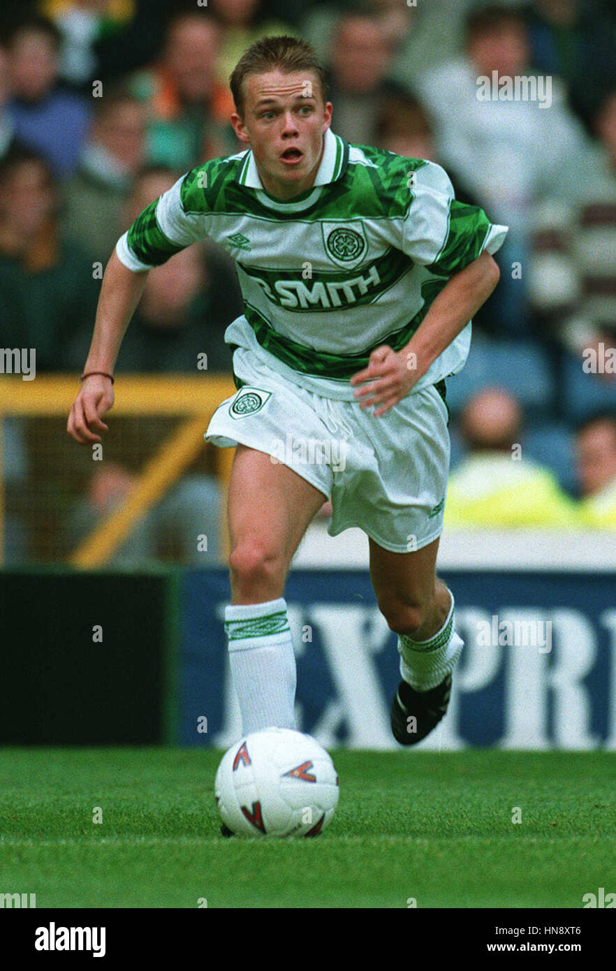 SIMON DONNELLY GLASGOW CELTIC FC 10 October 1994 Stock Photo - Alamy