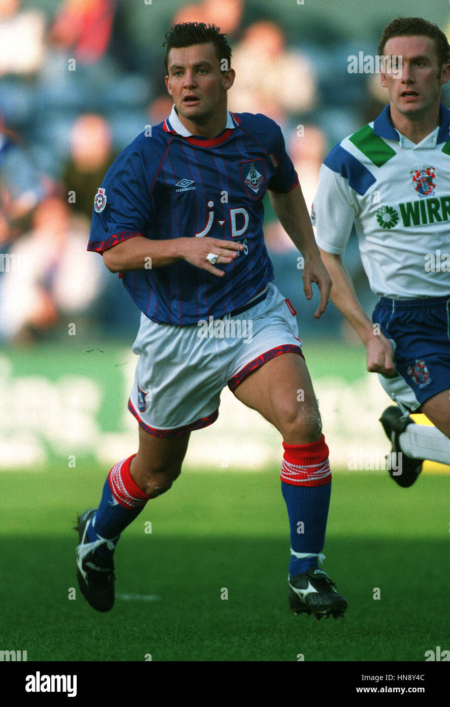 NICKY BANGER OLDHAM ATHLETIC FC 28 December 1994 Stock Photo - Alamy