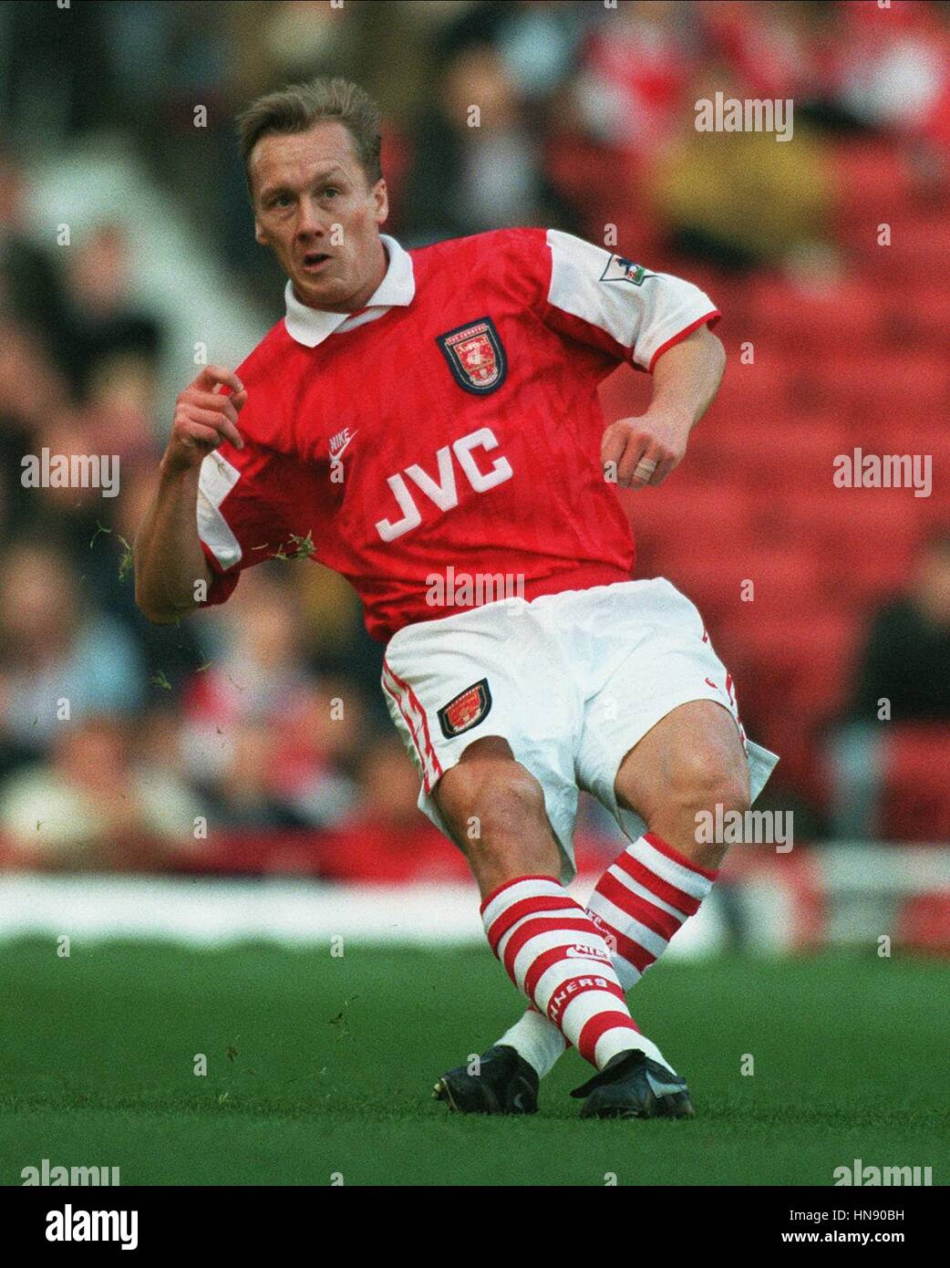 LEE DIXON ARSENAL FC 25 October 1994 Stock Photo - Alamy