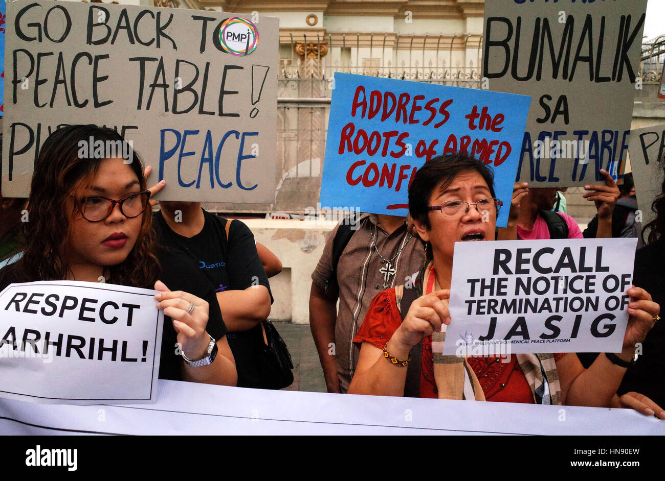 Filipino activists hi-res stock photography and images - Alamy