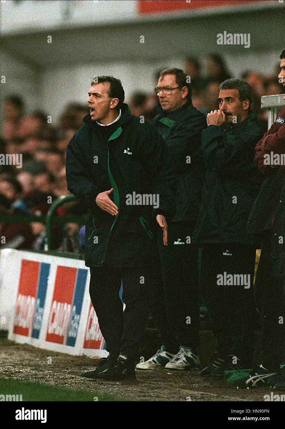 Mananger hi-res stock photography and images - Alamy