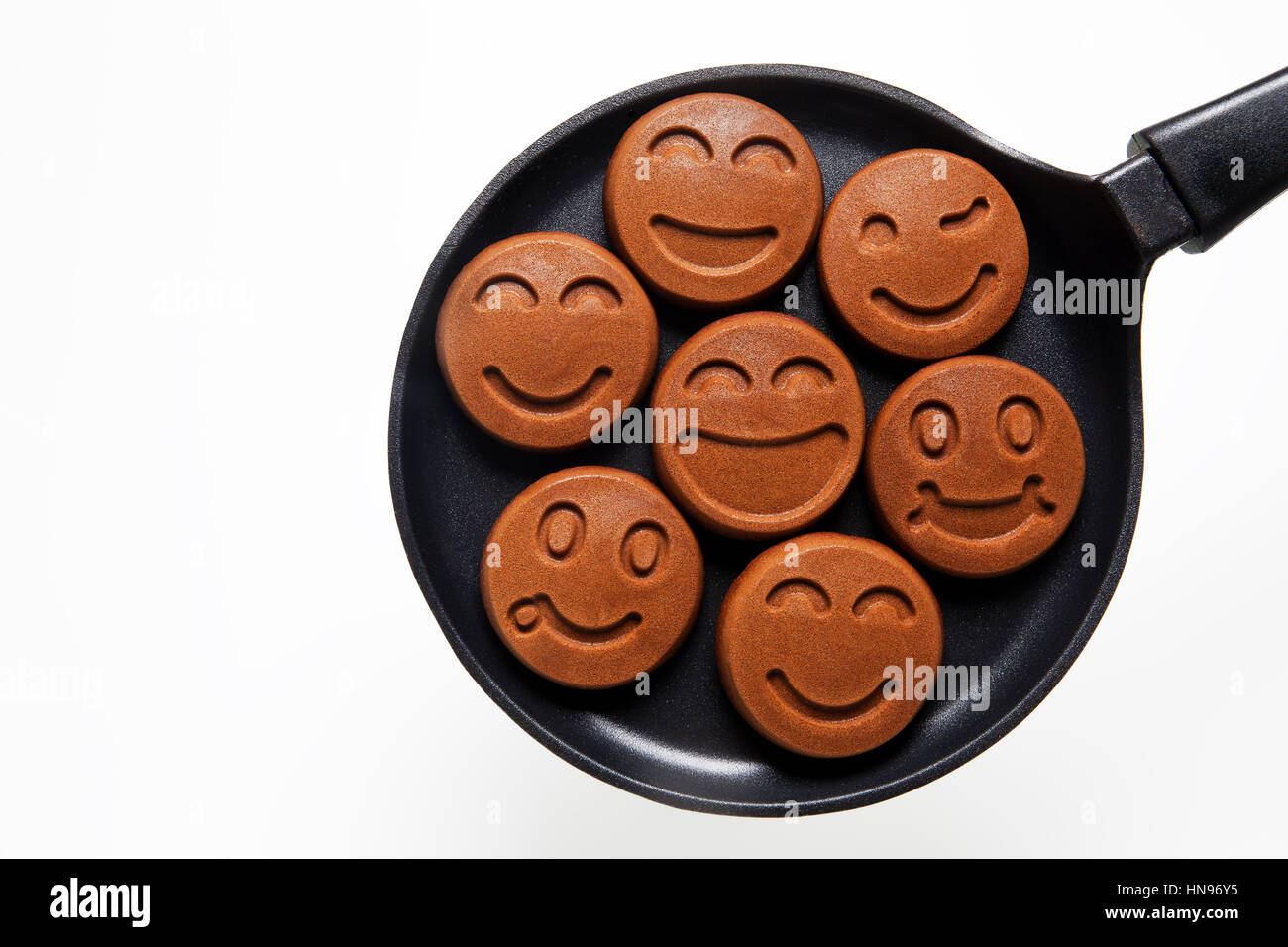 Smiley face pancake pan hi-res stock photography and images - Alamy