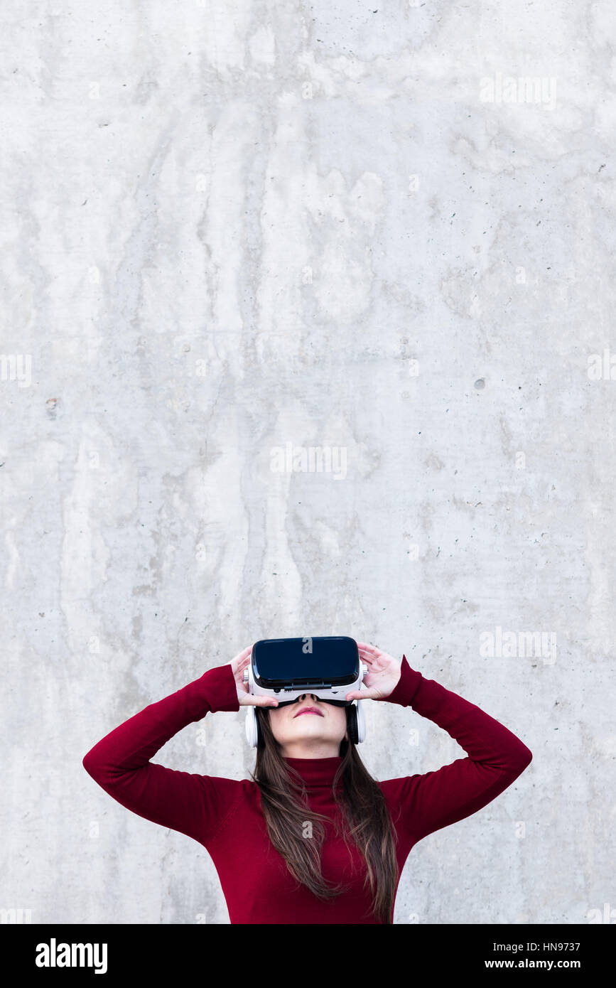 Using vr glasses hi-res stock photography and images - Alamy