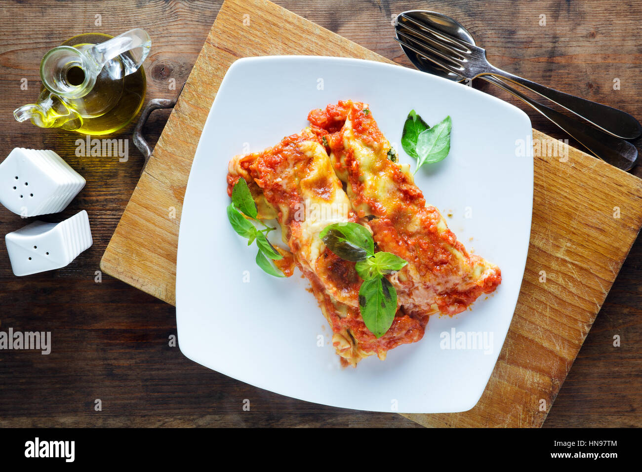 Vegetable cannelloni with ricotta cheese hi-res stock photography and ...