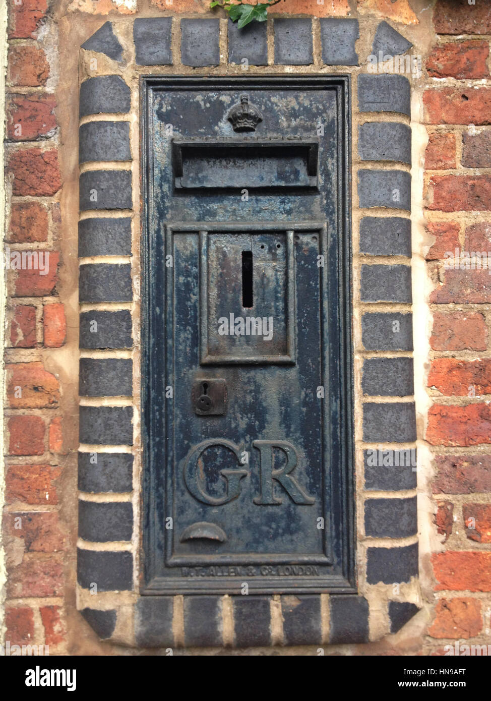 Wall post box of George V by W.T. Allen & Co. Ltd. of London, Hagley ...