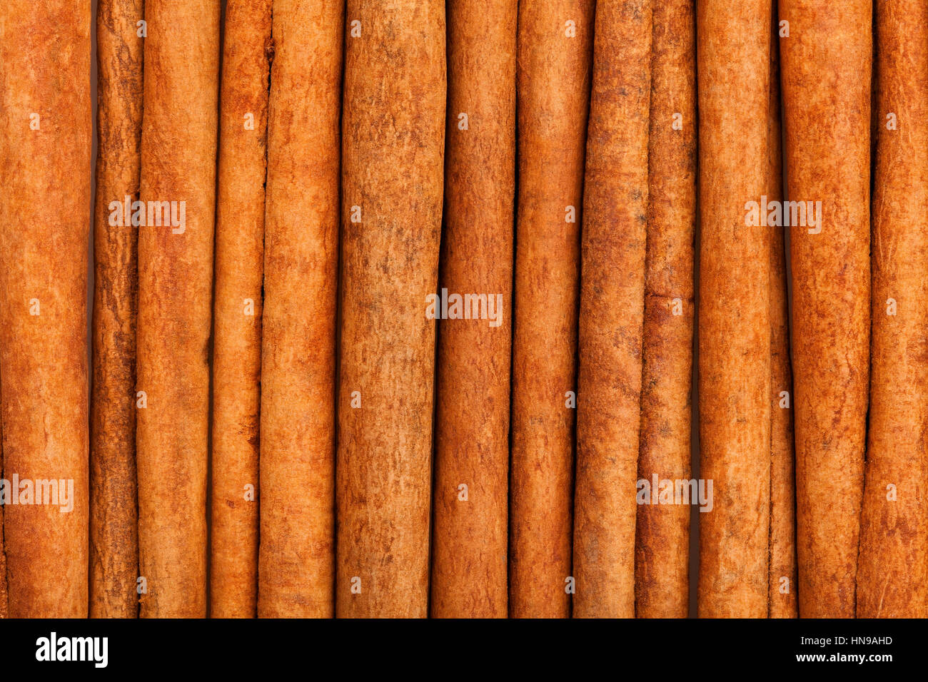 cinnamon sticks closeup texture Stock Photo - Alamy