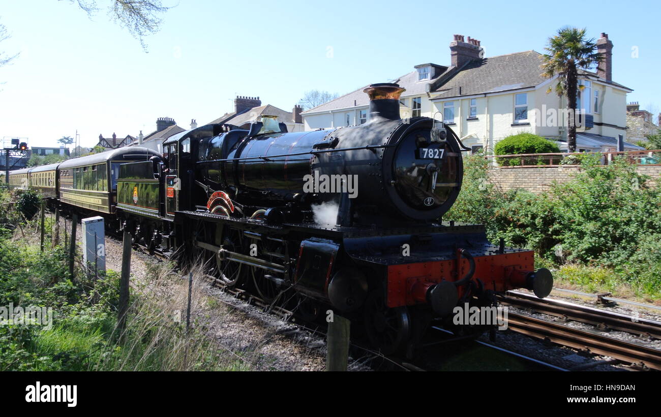 Approaching train on heritage hi-res stock photography and images - Alamy