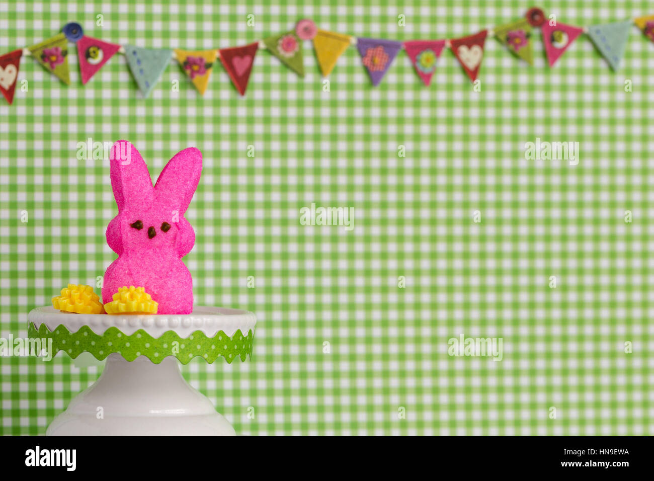Easter Peeps Wallpaper