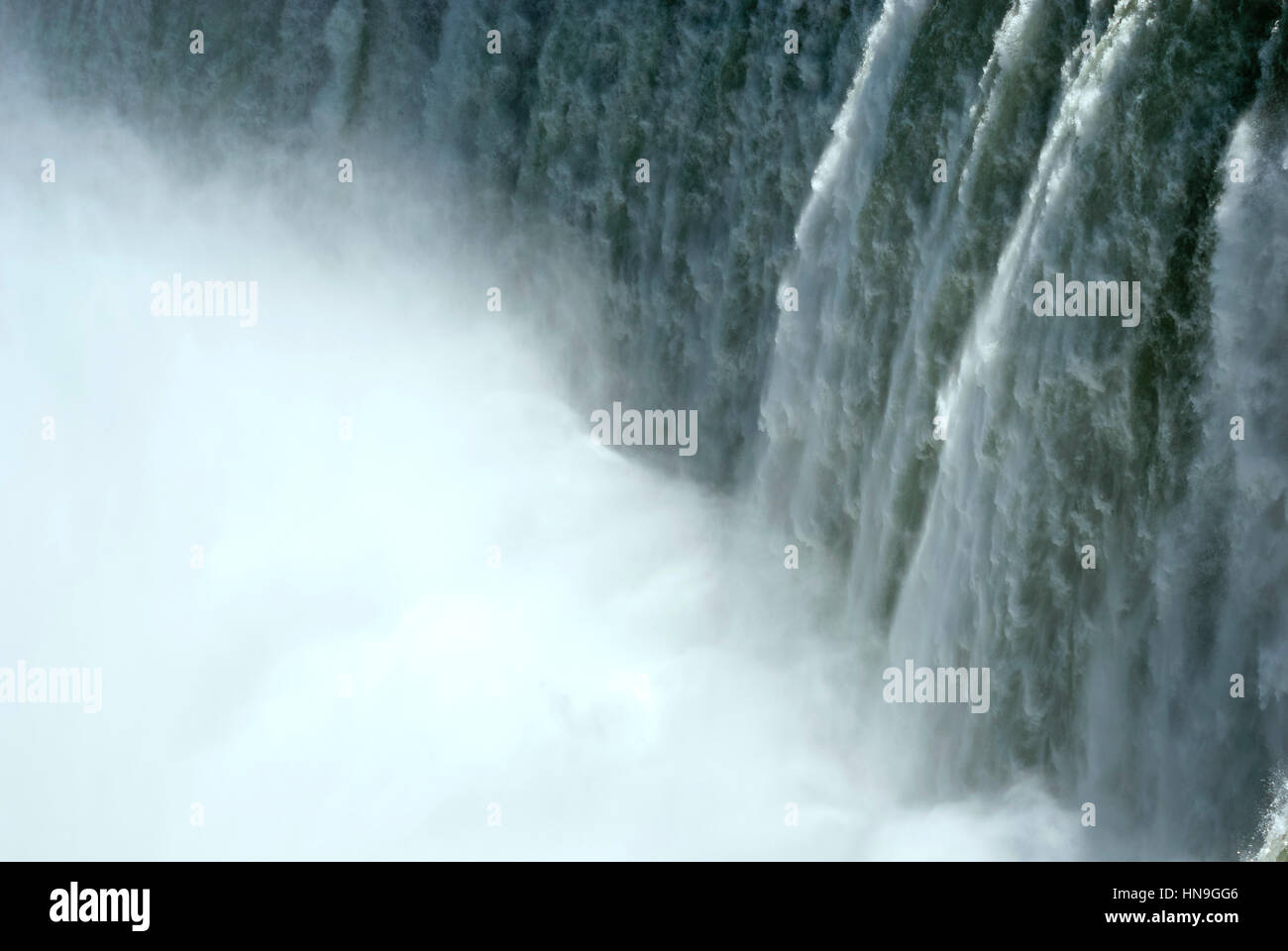 Edge of Niagara Falls waterfall Stock Photo - Alamy