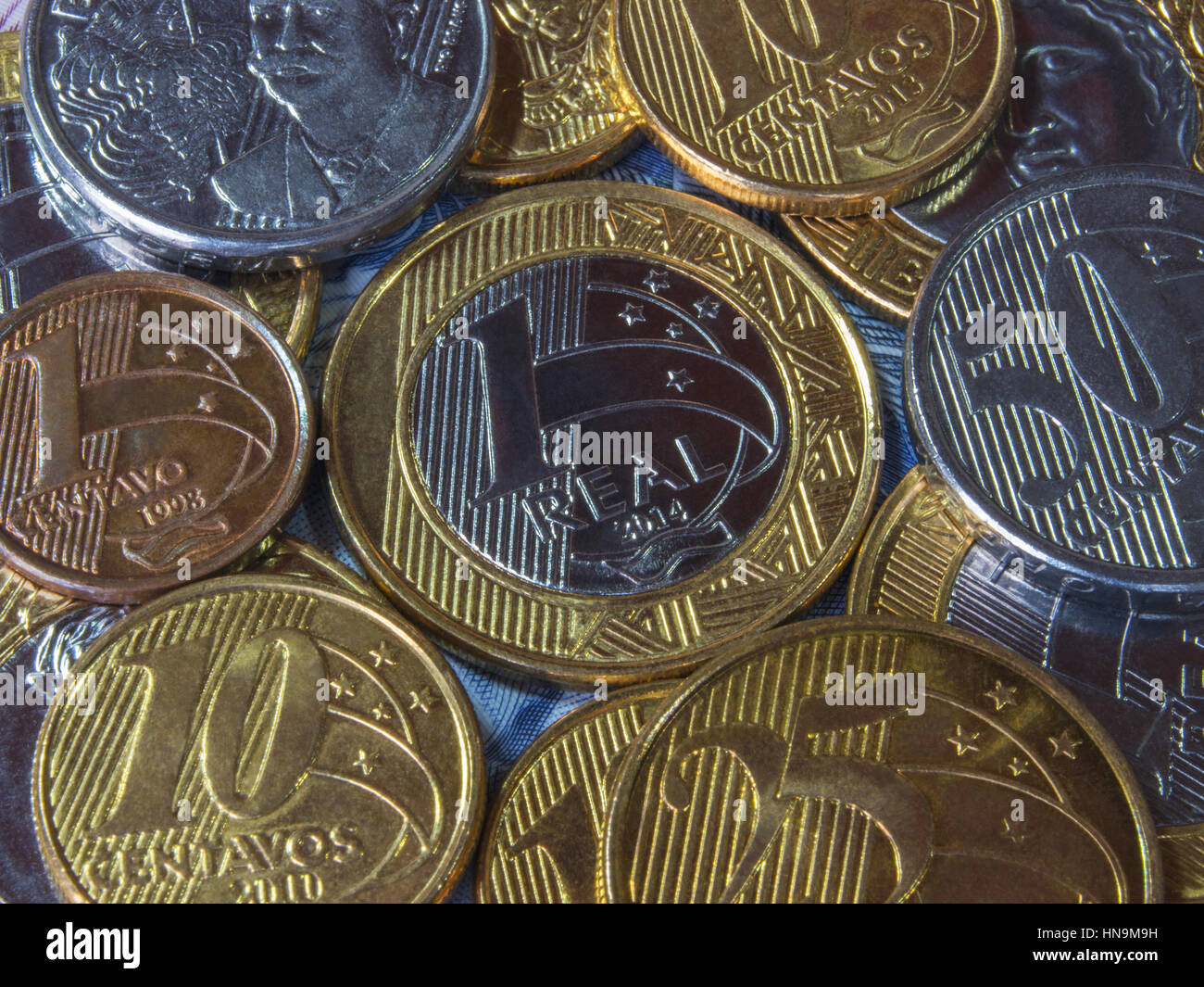 Brazilian coins close up Stock Photo - Alamy