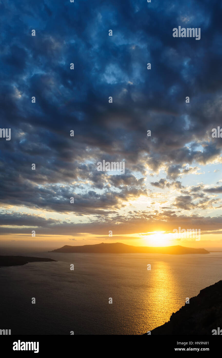 Santorini pink sunset hi-res stock photography and images - Alamy