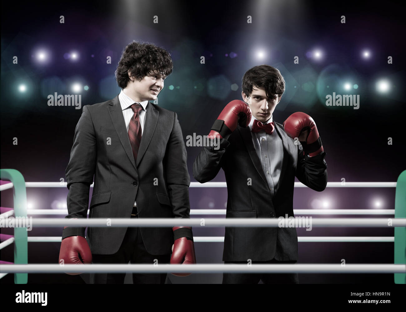 Boxing ring competition action standing hi-res stock photography and ...