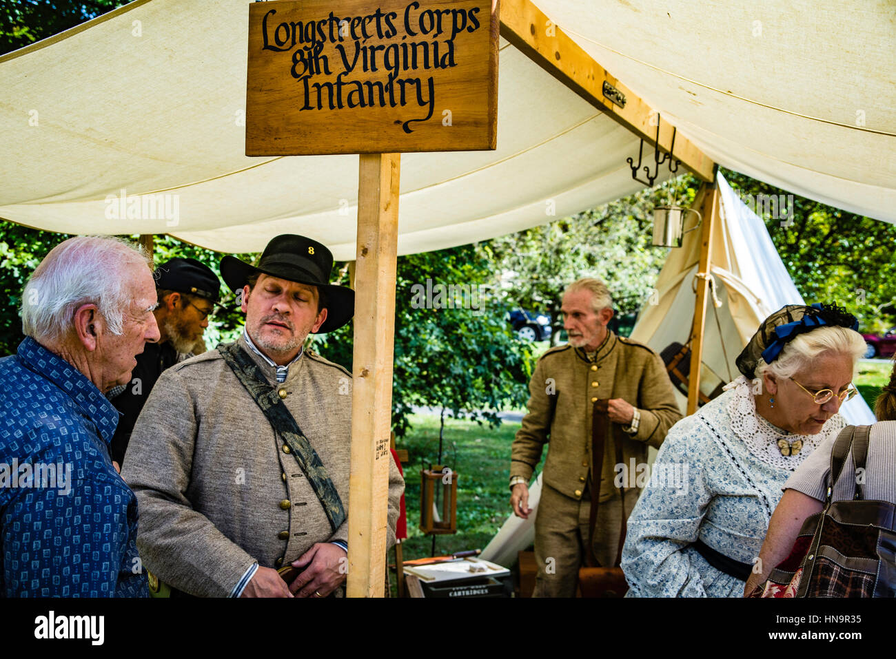 Civil War reenactors at encampmentr Stock Photo - Alamy