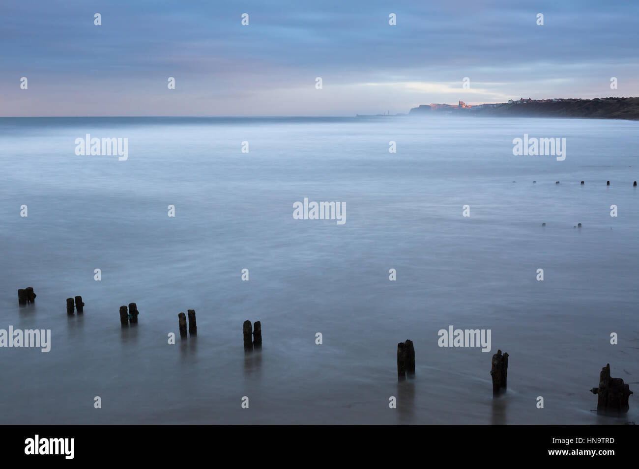 Cloudy sandsend hi-res stock photography and images - Alamy