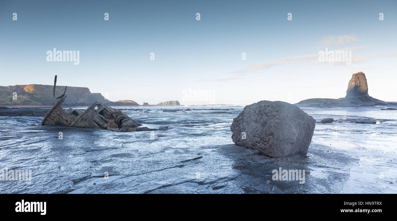 Whitby wreck hi-res stock photography and images - Alamy