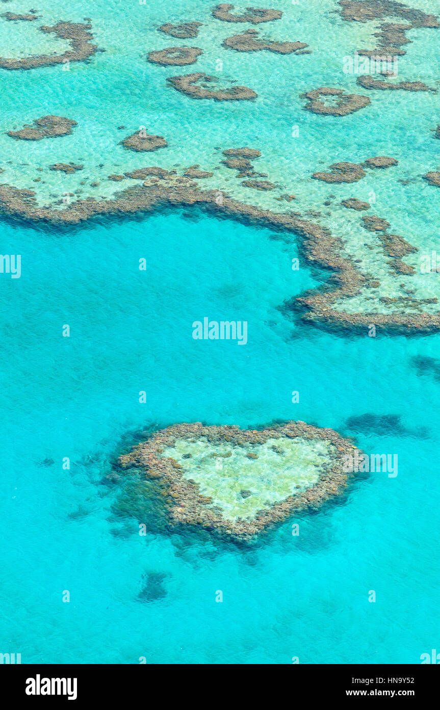 Great barrier reef australia aerial hi-res stock photography and images ...