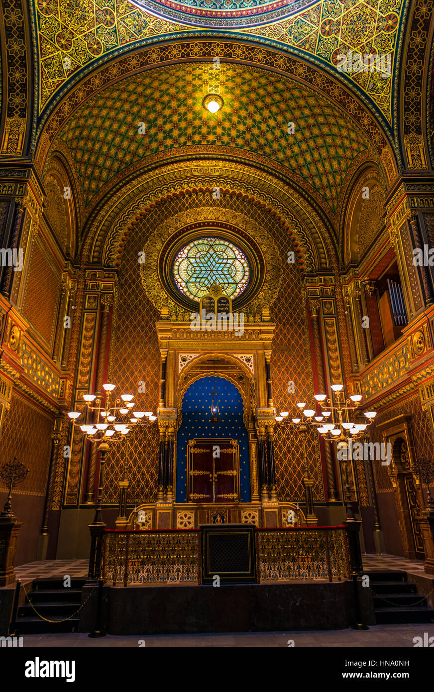 Bima synagogue hi-res stock photography and images - Alamy
