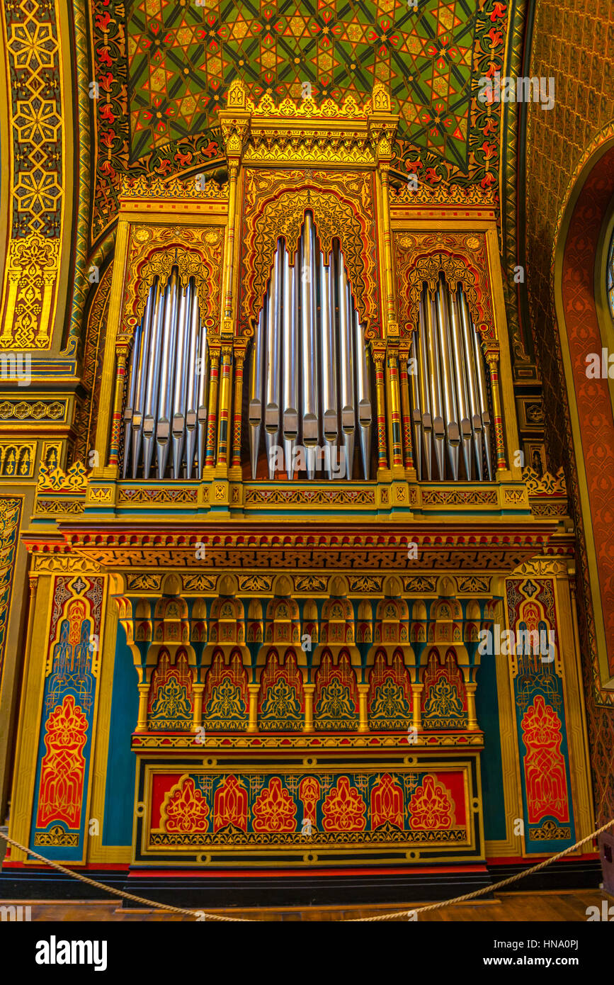 Golden organ, Spanish Synagogue, interior shot, Josefov, Jewish Quarter ...