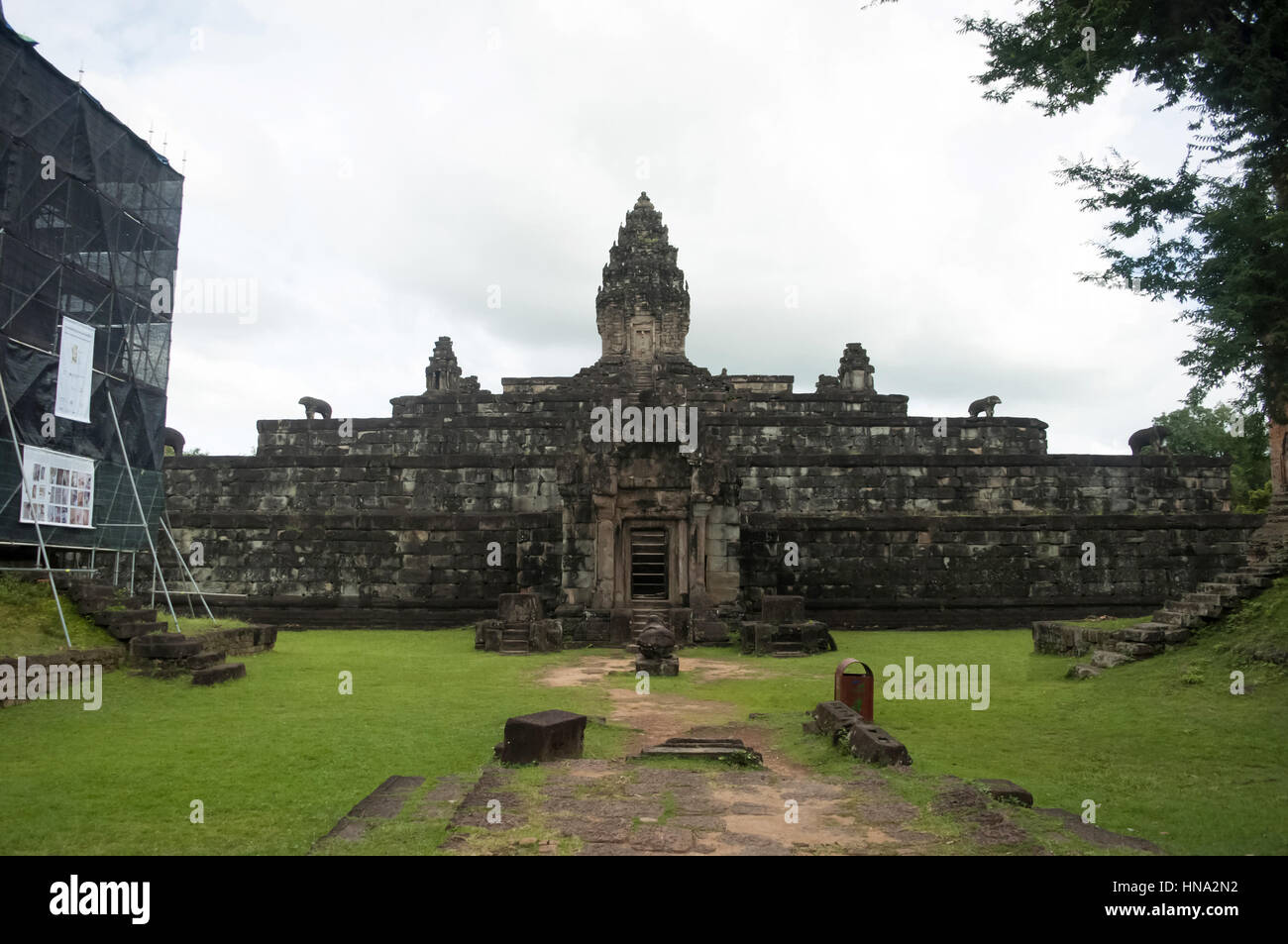 Hindu pyramid hi-res stock photography and images - Alamy
