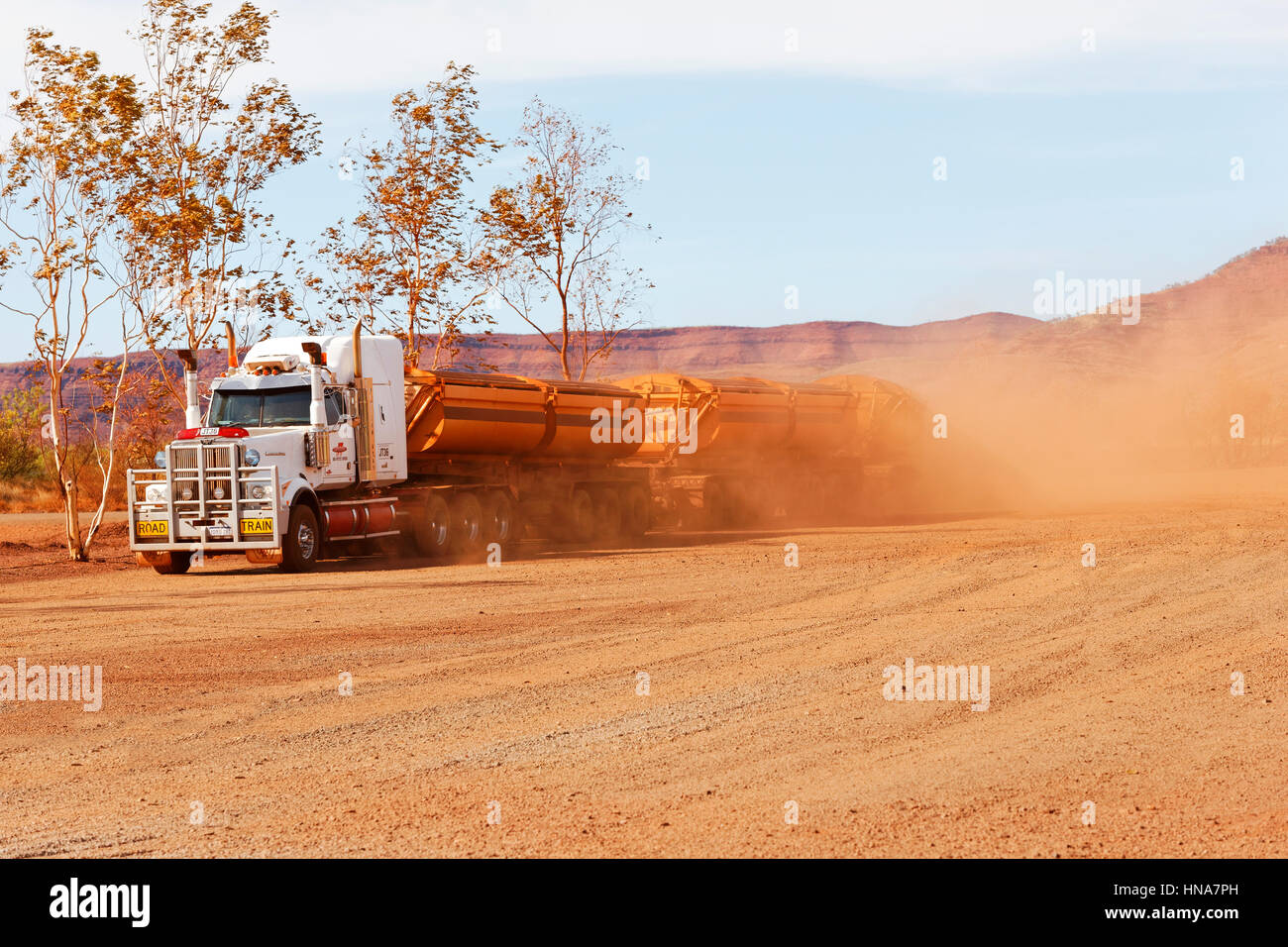 Hauling dirt hi-res stock photography and images - Alamy