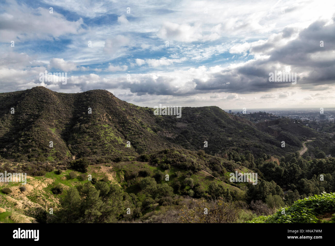 Canyon between mountains hi-res stock photography and images - Alamy