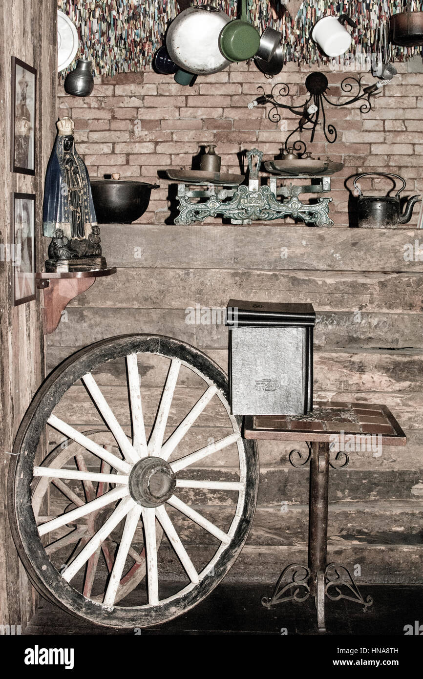 Old house interior hi-res stock photography and images - Alamy