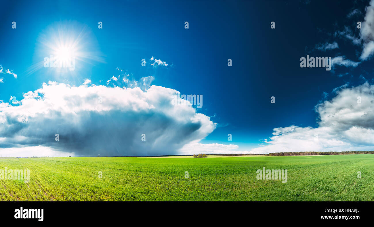 Sun shining on field hi-res stock photography and images - Alamy