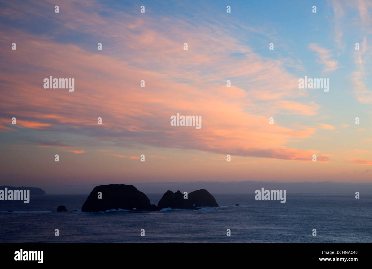 Three arch rocks hi-res stock photography and images - Alamy