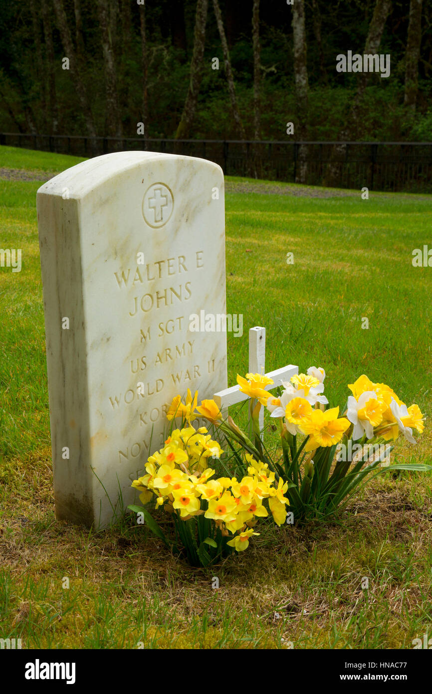 Headstones, Fort Stevens Post Cemetery, Fort Stevens State Park, Lewis ...