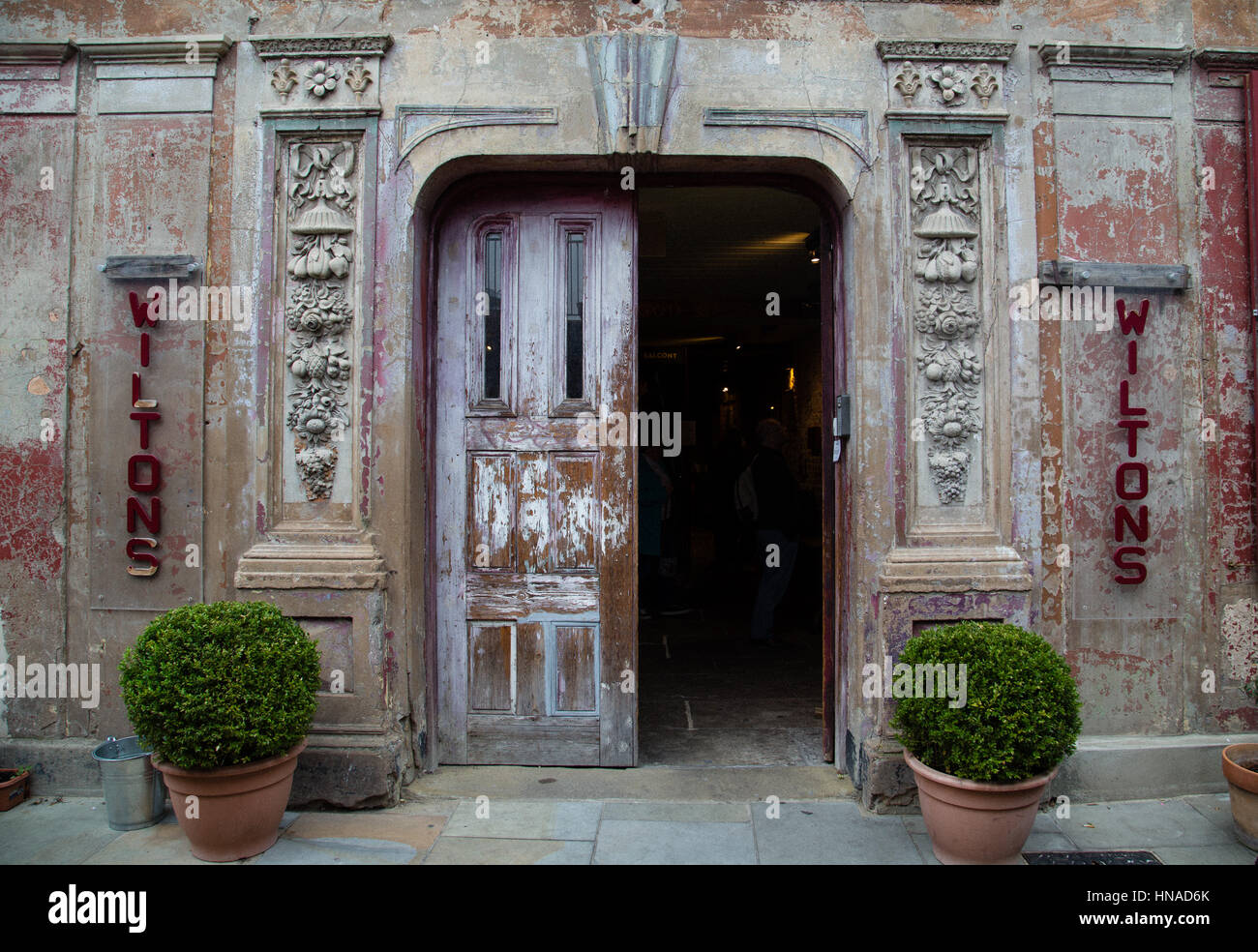 Wiltons music hall hi-res stock photography and images - Alamy