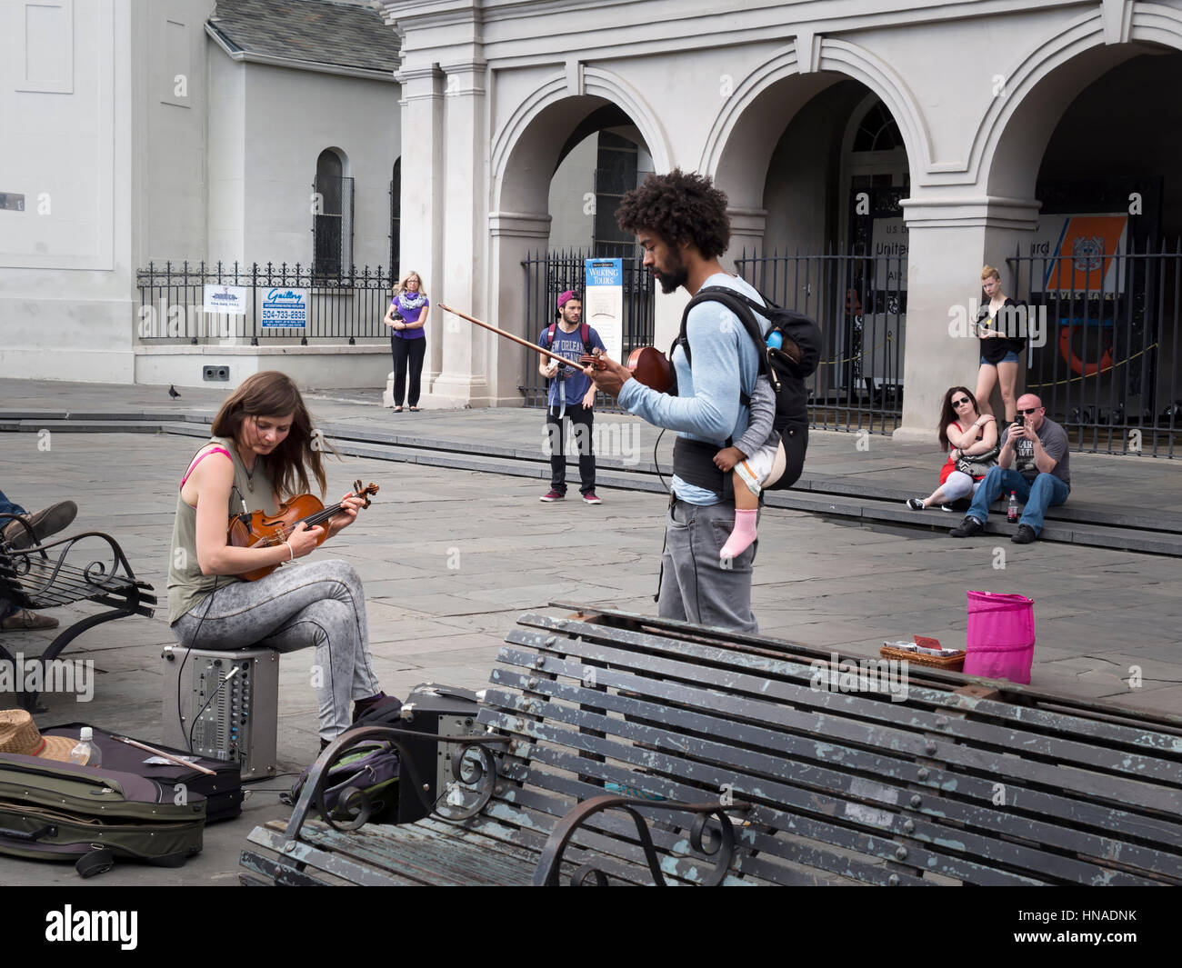Couple busking hi-res stock photography and images - Alamy