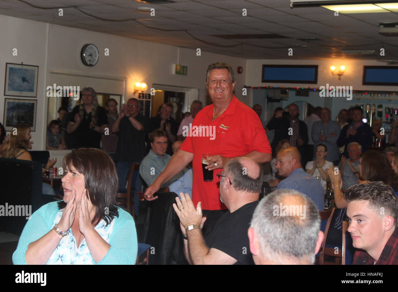 The Crafty Cockney Eric Bristow Stock Photos & The Crafty Cockney Eric ...