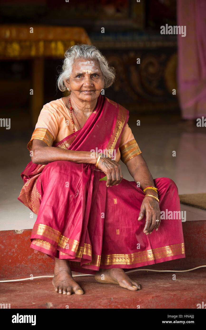 Tamil people hi-res stock photography and images - Alamy