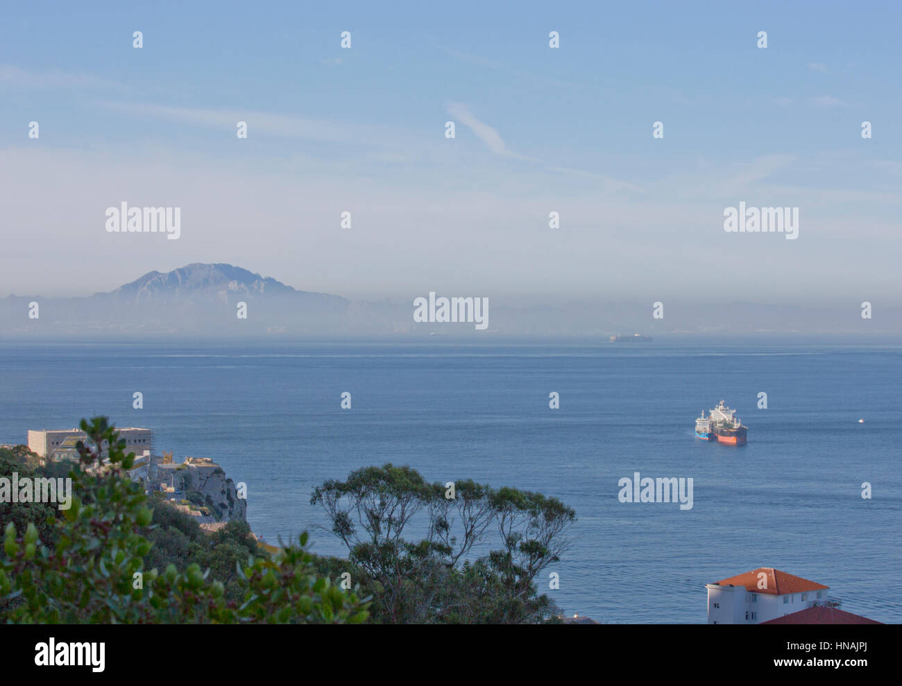 looking across the strait of gibraltar Stock Photo - Alamy