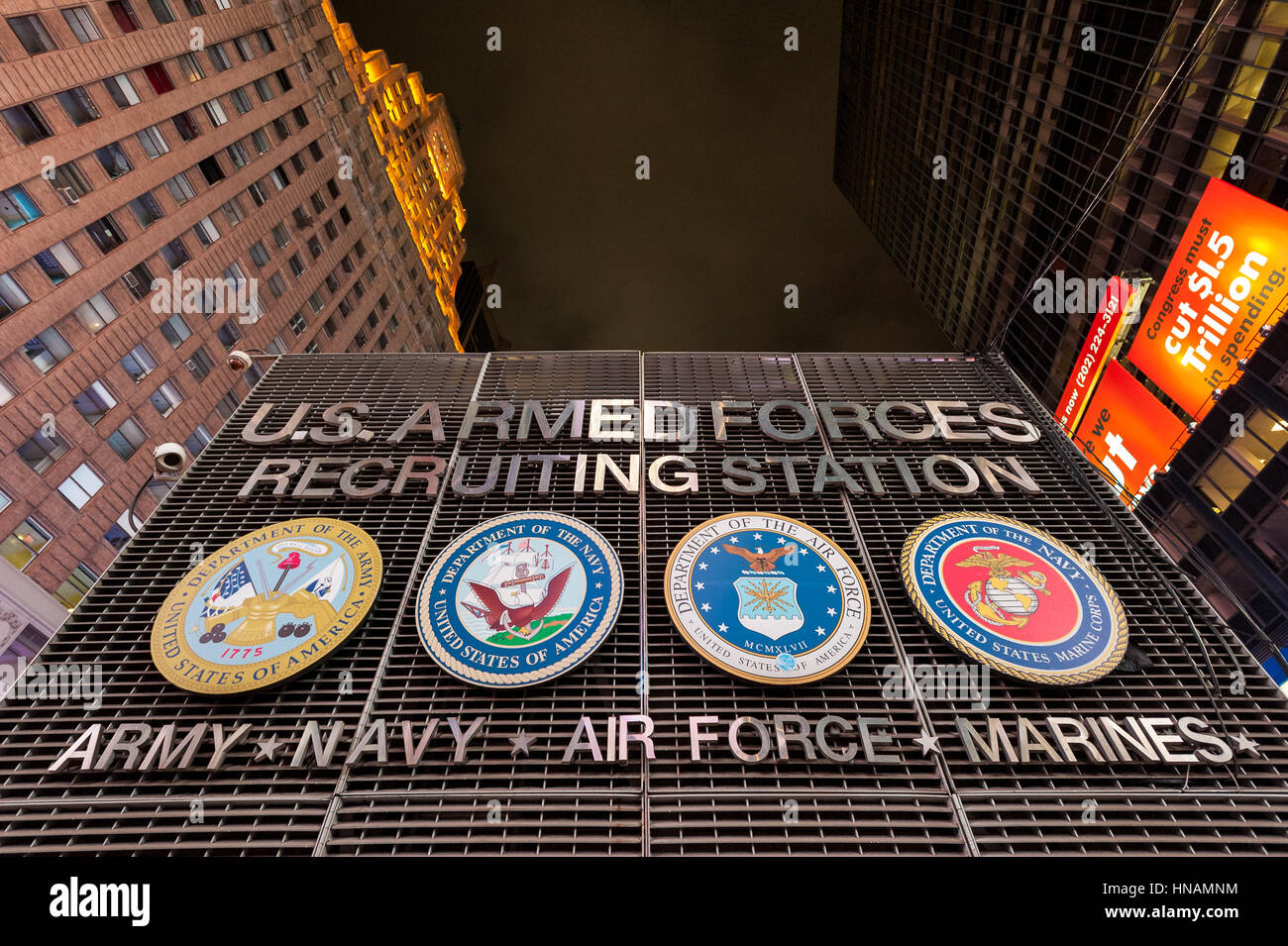 Us armed forces street hi-res stock photography and images - Alamy