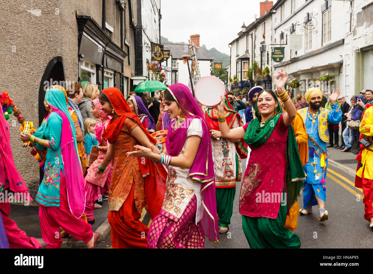 Female Indian Dancers in the annual International Eisteddfod street ...